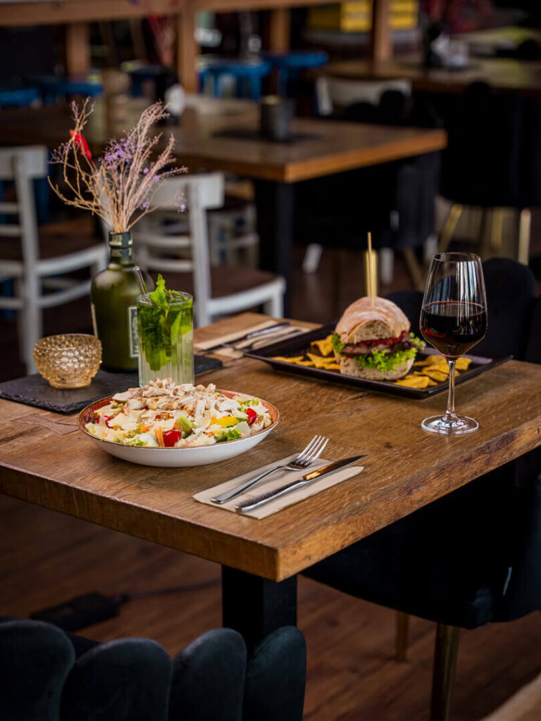 Das Restaurant in Mainz Altstadt mit dem besten Ausblick | Stadtbalkon